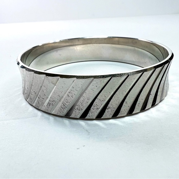 Trifari | Jewelry | Vintage Trifari Textured Silver Bangle Bracelet ...